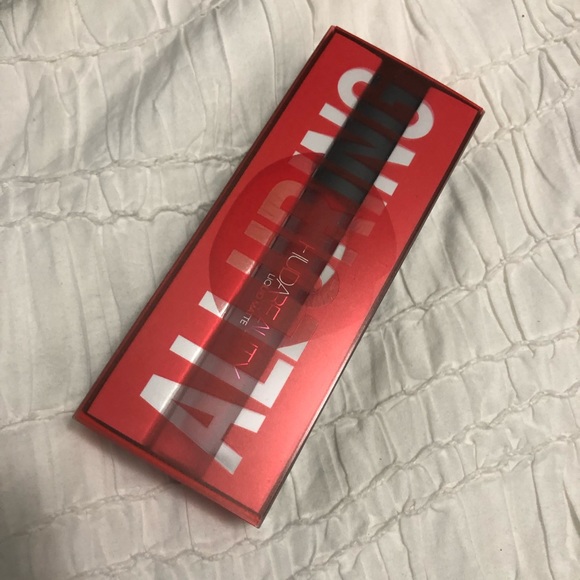 HUDA BEAUTY | Makeup | Huda Beauty Alluring Liquid Matte Lipstick ...